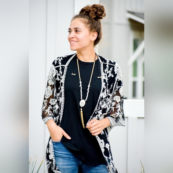 Ember | Tops | Nwt Ember Bw Lace Kimono | Poshmark